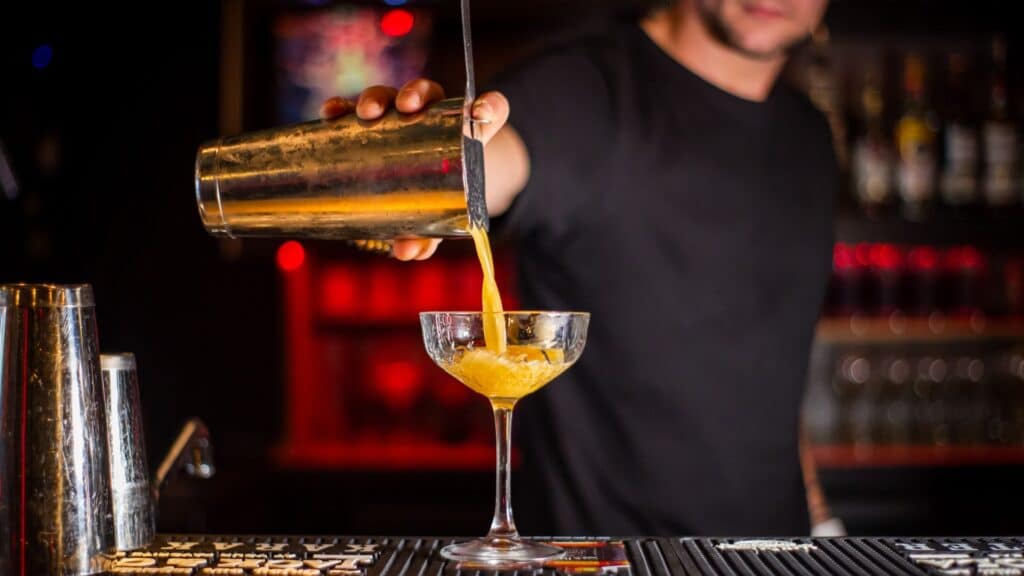 Best Bartending Course in Vancouver - Fine Art Bartending School